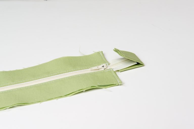 Recessed Zipper Tutorial - Sewing Novice